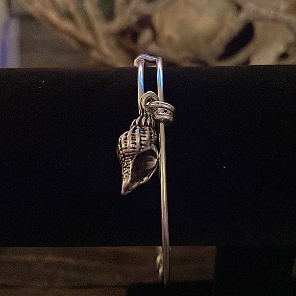 Alex and Ani | Jewelry | Alex And Ani Shell | Poshmark